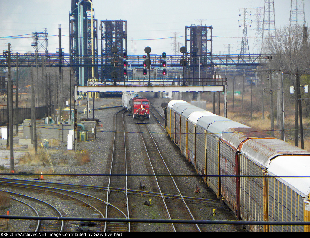 NS 9189 and CP 9522 meet
